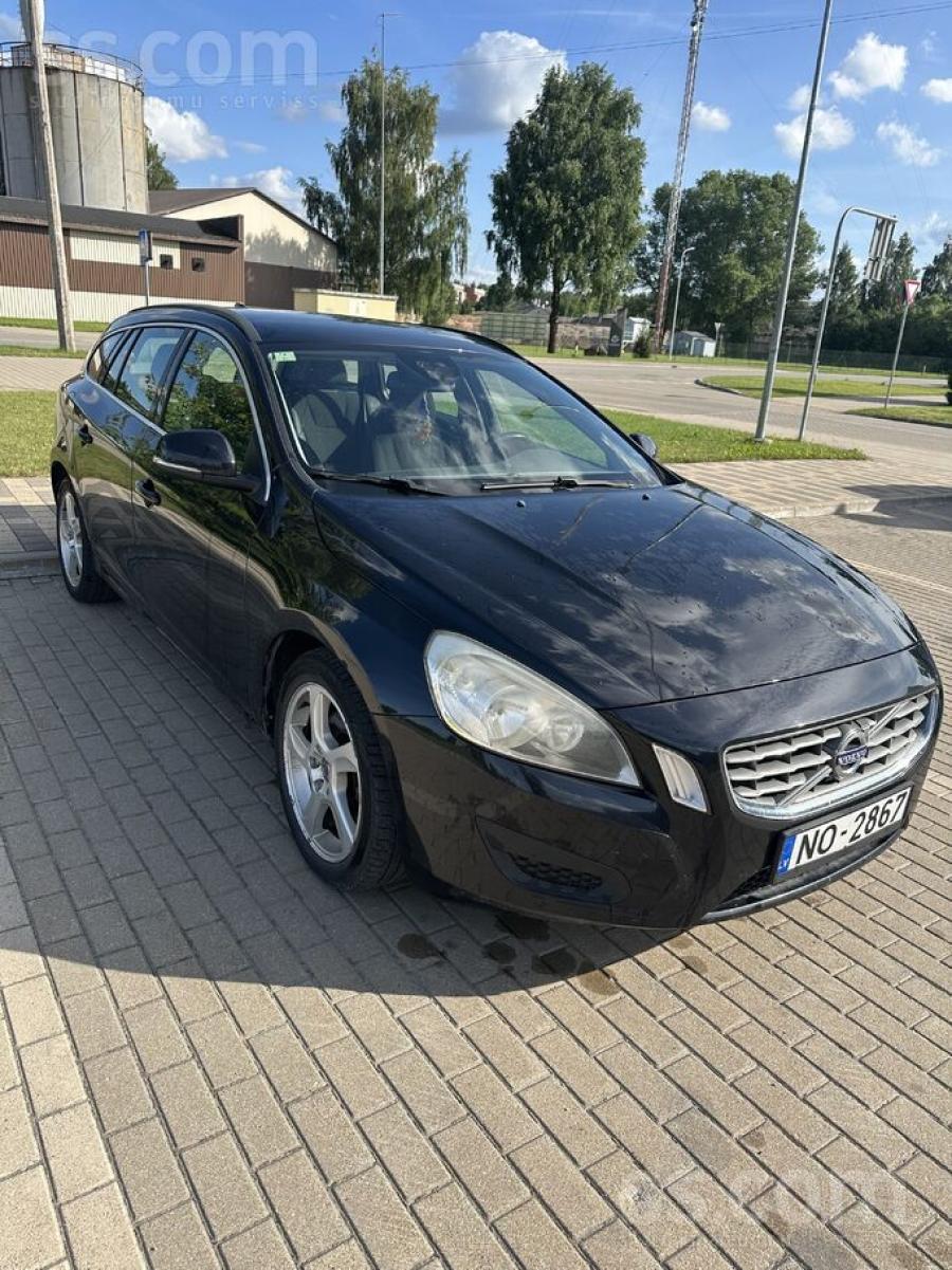 Melns Volvo V60 2011 Jēkabpils, ar dzinēja tilpumu 2.00 L un nobraukumu 342 tūkst. km par 6000 €, foto 1 vietnē AUTOMOTO.COM.LV