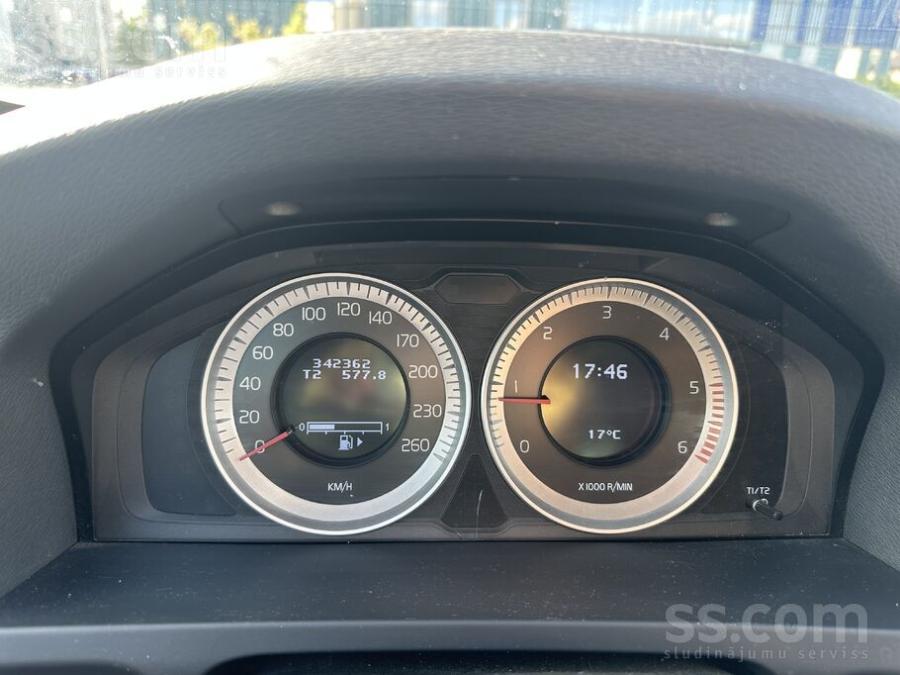 Melns Volvo V60 2011 Jēkabpils, ar dzinēja tilpumu 2.00 L un nobraukumu 342 tūkst. km par 6000 €, foto 8 vietnē AUTOMOTO.COM.LV