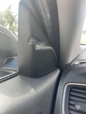 Melns Volvo V60 2011 Marijampole, ar dzinēja tilpumu 2.40 L un nobraukumu 282 tūkst. km par 5800 €, foto 19 vietnē AUTOMOTO.COM.LV