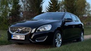 Черный Вольво B60 2011 в Лаздияй, объемом двигателя 1.56 л и пробегом 298 тыс. км за 5390 €, фото 5 на AUTOMOTO.COM.LV