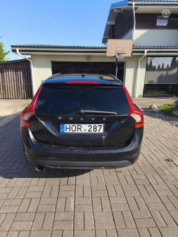 Melns Volvo V60 2011 Kauņa, ar dzinēja tilpumu 1.98 L un nobraukumu 505 tūkst. km par 2400 €, foto 5 vietnē AUTOMOTO.COM.LV