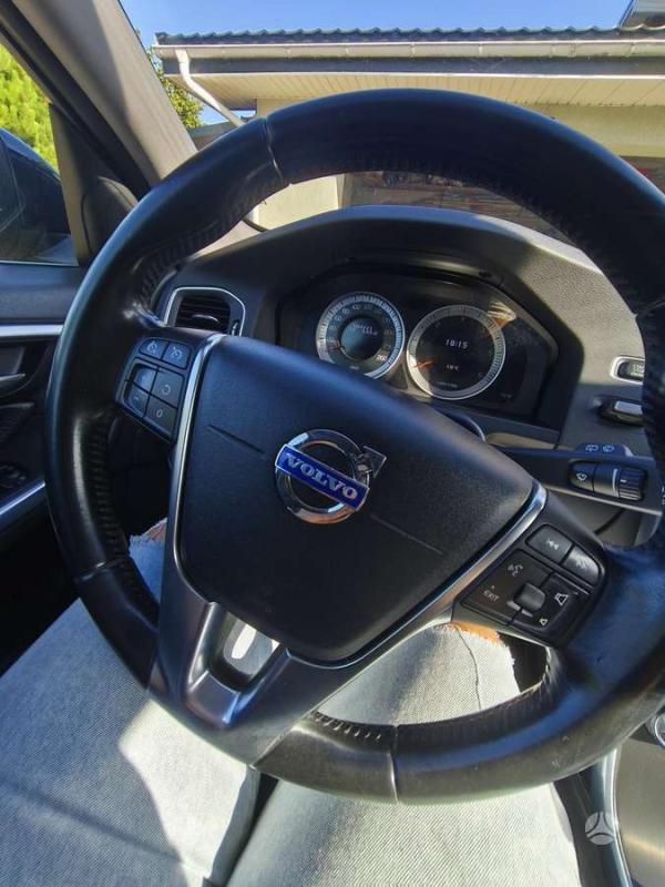 Melns Volvo V60 2011 Kauņa, ar dzinēja tilpumu 1.98 L un nobraukumu 505 tūkst. km par 2400 €, foto 7 vietnē AUTOMOTO.COM.LV