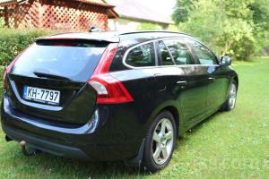 Melns Volvo V60 2011 Rīga, ar dzinēja tilpumu 2.00 L un nobraukumu 322 tūkst. km par 3900 €, foto 5 vietnē AUTOMOTO.COM.LV
