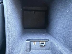 Black Volvo V60 2011 in Ventspils, with an engine capacity of 2.40 L and mileage of 300 thousand km for 5990 €, photo 20 on AUTOMOTO.COM.LV