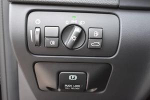 Black Volvo V60 2011 in Talsi, with an engine capacity of 2.00 L and mileage of 213 thousand km for 5900 €, photo 12 on AUTOMOTO.COM.LV