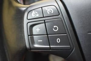Black Volvo V60 2011 in Talsi, with an engine capacity of 2.00 L and mileage of 213 thousand km for 5900 €, photo 13 on AUTOMOTO.COM.LV