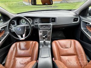 Black Volvo V60 2011 in Bauska, with an engine capacity of 2.00 L and mileage of 493 thousand km for 4600 €, photo 11 on AUTOMOTO.COM.LV