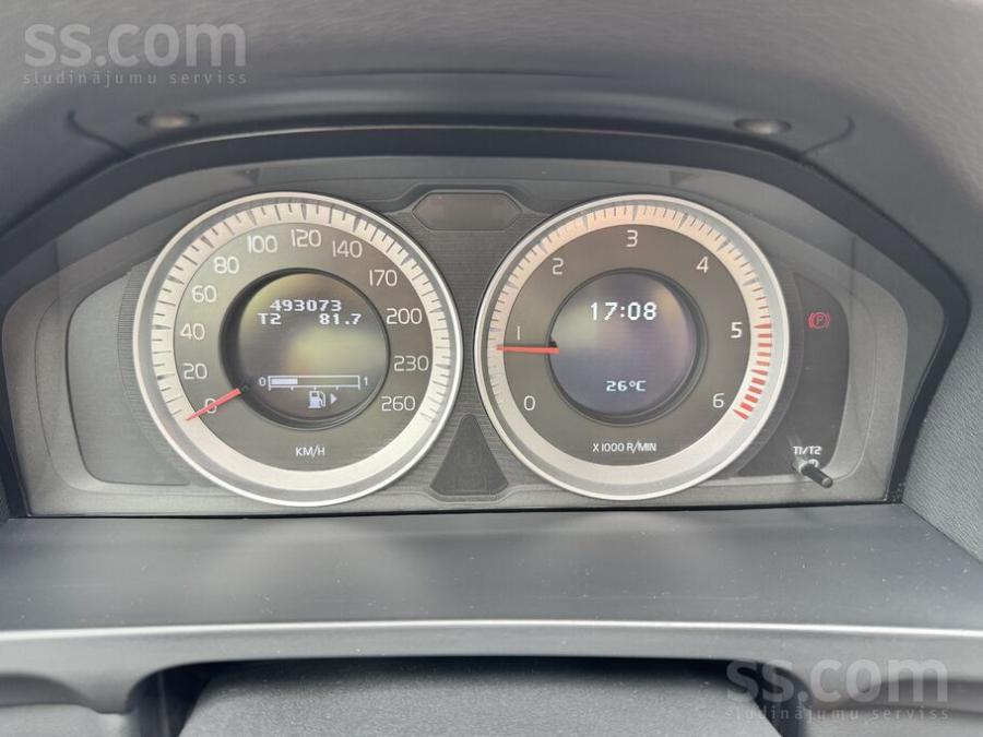 Black Volvo V60 2011 in Bauska, with an engine capacity of 2.00 L and mileage of 493 thousand km for 4600 €, photo 20 on AUTOMOTO.COM.LV