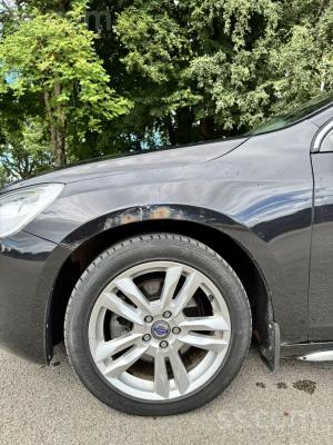Black Volvo V60 2011 in Bauska, with an engine capacity of 2.00 L and mileage of 493 thousand km for 4600 €, photo 25 on AUTOMOTO.COM.LV