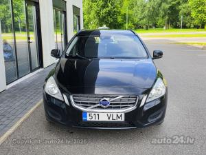 Melns Volvo V60 2011 Pērnava, ar dzinēja tilpumu 1.60 L un nobraukumu 346 tūkst. km par 5000 €, foto 4 vietnē AUTOMOTO.COM.LV