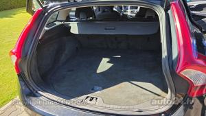 Melns Volvo V60 2011 Pērnava, ar dzinēja tilpumu 1.60 L un nobraukumu 346 tūkst. km par 5000 €, foto 9 vietnē AUTOMOTO.COM.LV