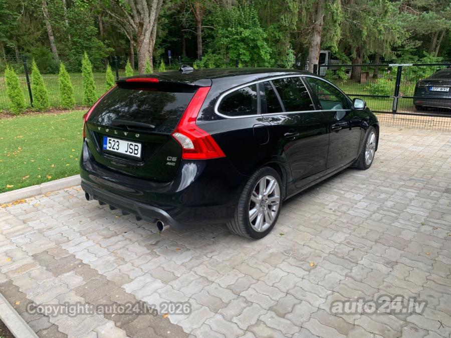 Melns Volvo V60 2011 Tartu, ar dzinēja tilpumu 2.40 L un nobraukumu 286 tūkst. km par 5300 €, foto 4 vietnē AUTOMOTO.COM.LV
