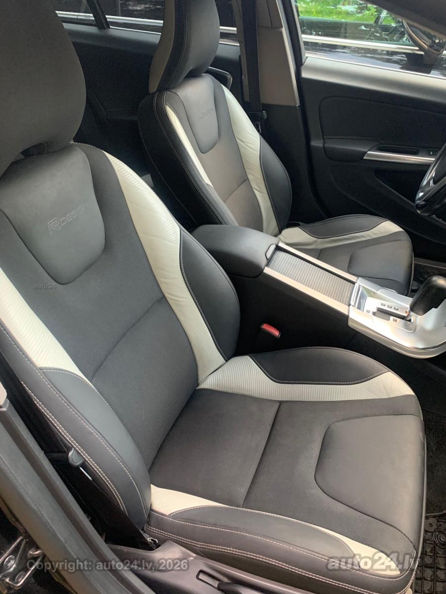Melns Volvo V60 2011 Tartu, ar dzinēja tilpumu 2.40 L un nobraukumu 286 tūkst. km par 5300 €, foto 7 vietnē AUTOMOTO.COM.LV