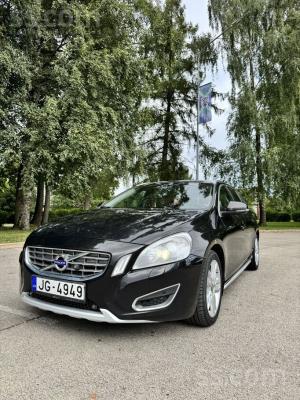 Черный Вольво B60 2011 в Бауска, объемом двигателя 2.00 л и пробегом 493 тыс. км за 3900 €, фото 3 на AUTOMOTO.COM.LV