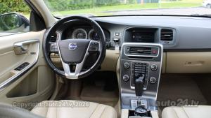 Black Volvo V60 2011 in Rapla, with an engine capacity of 2.00 L and mileage of 290 thousand km for 5790 €, photo 16 on AUTOMOTO.COM.LV