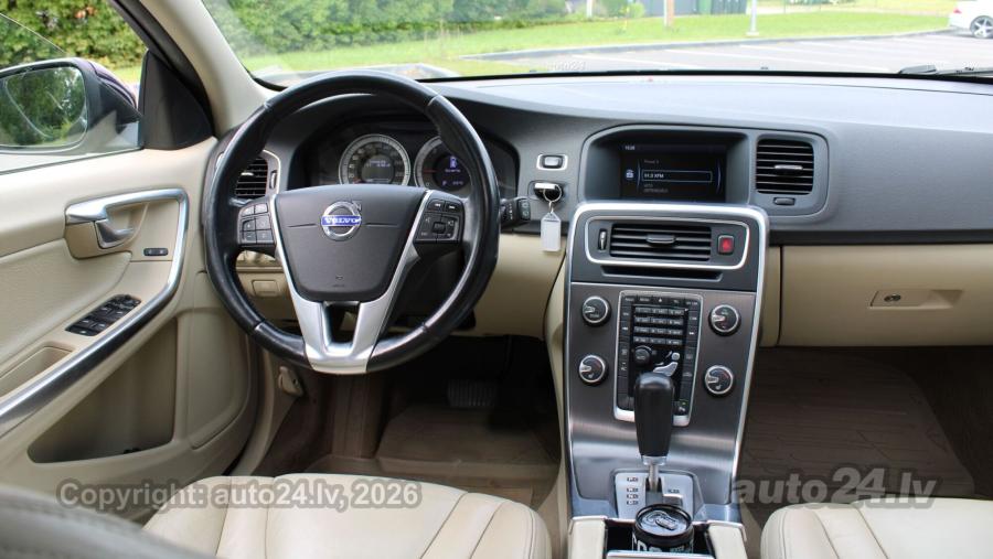 Black Volvo V60 2011 in Rapla, with an engine capacity of 2.00 L and mileage of 290 thousand km for 5790 €, photo 16 on AUTOMOTO.COM.LV