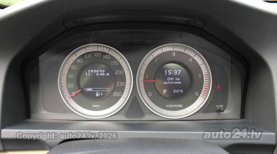 Black Volvo V60 2011 in Rapla, with an engine capacity of 2.00 L and mileage of 290 thousand km for 5790 €, photo 18 on AUTOMOTO.COM.LV