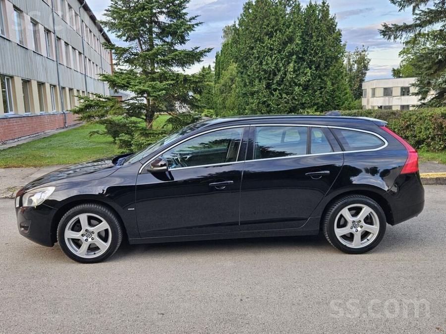 Черный Вольво B60 2011 в Екабпилс, объемом двигателя 2.00 л и пробегом 302 тыс. км за 6490 €, фото 12 на AUTOMOTO.COM.LV