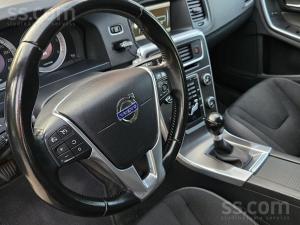 Черный Вольво B60 2011 в Екабпилс, объемом двигателя 2.00 л и пробегом 302 тыс. км за 6490 €, фото 13 на AUTOMOTO.COM.LV