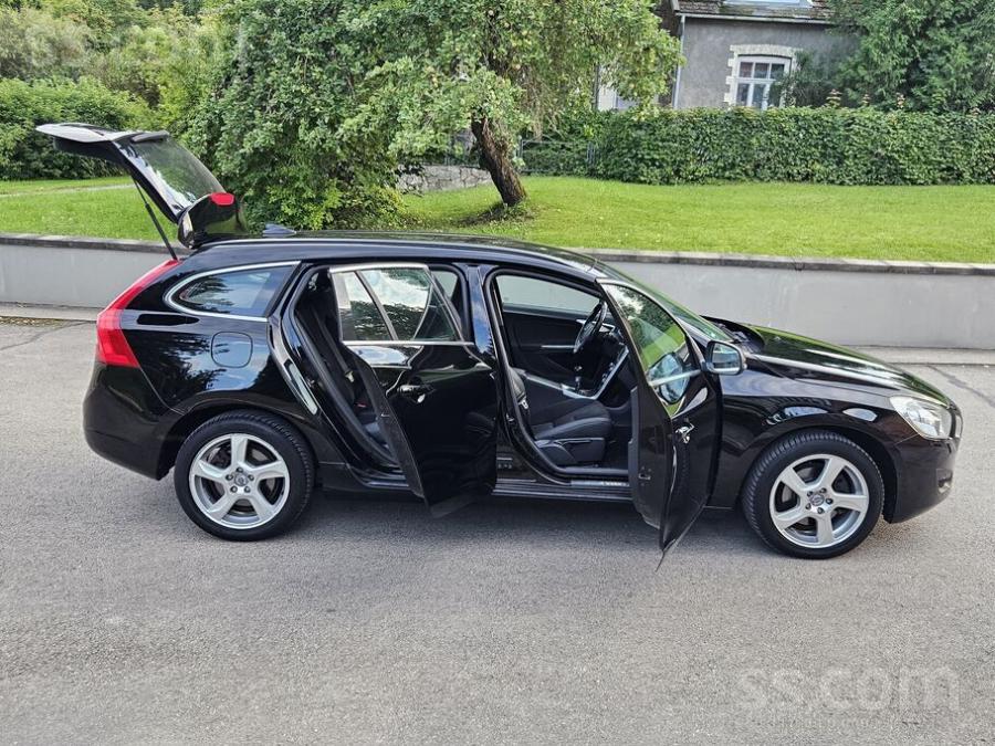 Черный Вольво B60 2011 в Екабпилс, объемом двигателя 2.00 л и пробегом 302 тыс. км за 6490 €, фото 22 на AUTOMOTO.COM.LV