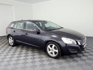 Melns Volvo V60 2011 Tallina, ar dzinēja tilpumu 2.00 L un nobraukumu 313 tūkst. km par 1799 €, foto 9 vietnē AUTOMOTO.COM.LV