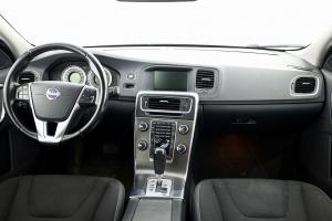 Melns Volvo V60 2011 Tallina, ar dzinēja tilpumu 2.00 L un nobraukumu 313 tūkst. km par 1799 €, foto 13 vietnē AUTOMOTO.COM.LV