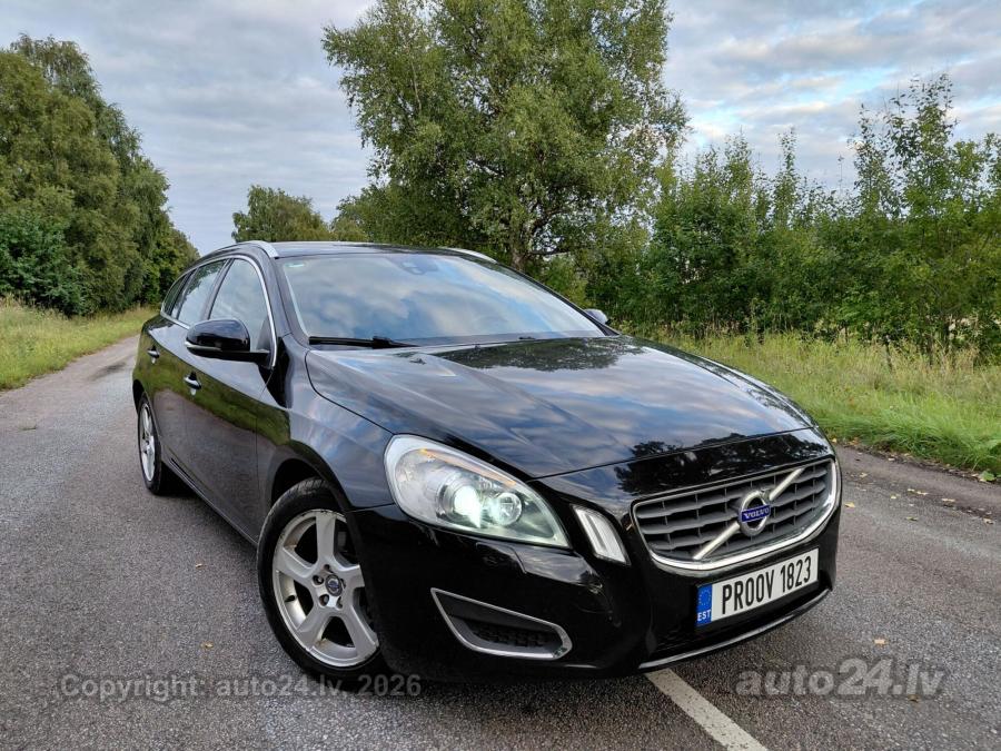 Черный Вольво B60 2011 в Пайде, объемом двигателя 2.00 л и пробегом 368 тыс. км за 6499 €, фото 3 на AUTOMOTO.COM.LV