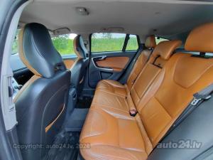 Черный Вольво B60 2011 в Пайде, объемом двигателя 2.00 л и пробегом 368 тыс. км за 6499 €, фото 12 на AUTOMOTO.COM.LV