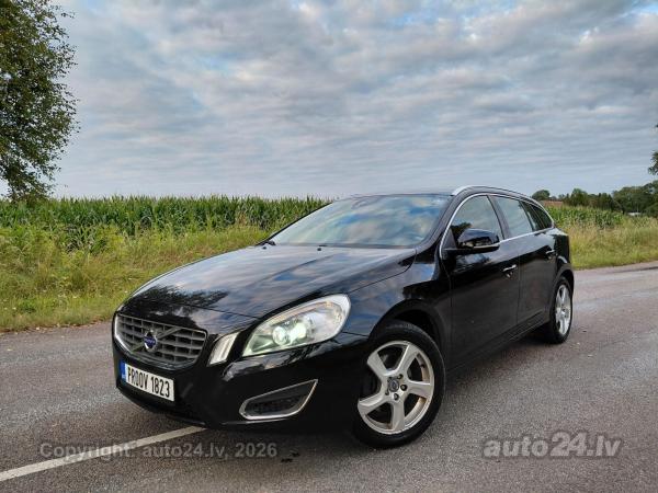 Black Volvo V60 2011 in Paide, with an engine capacity of 2.00 L and mileage of 368 thousand km for 6499 €, photo 1 on AUTOMOTO.COM.LV