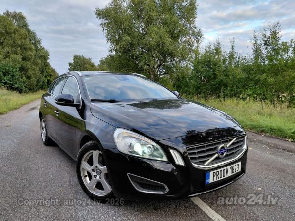 Black Volvo V60 2011 in Paide, with an engine capacity of 2.00 L and mileage of 368 thousand km for 6499 €, photo 3 on AUTOMOTO.COM.LV
