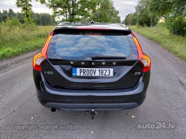 Black Volvo V60 2011 in Paide, with an engine capacity of 2.00 L and mileage of 368 thousand km for 6499 €, photo 8 on AUTOMOTO.COM.LV