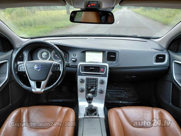 Black Volvo V60 2011 in Paide, with an engine capacity of 2.00 L and mileage of 368 thousand km for 6499 €, photo 10 on AUTOMOTO.COM.LV
