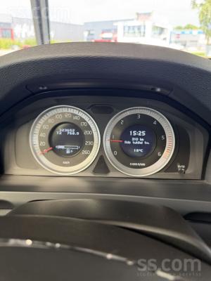 Melns Volvo V60 2011 Rīga, ar dzinēja tilpumu 2.00 L un nobraukumu 324 tūkst. km par 5300 €, foto 8 vietnē AUTOMOTO.COM.LV