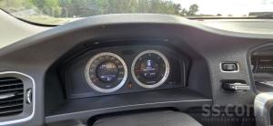 Black Volvo V60 2011 in Liepaja, with an engine capacity of 2.40 L and mileage of 381 thousand km for 4100 €, photo 11 on AUTOMOTO.COM.LV