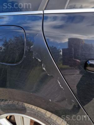 Black Volvo V60 2011 in Liepaja, with an engine capacity of 2.40 L and mileage of 381 thousand km for 4100 €, photo 17 on AUTOMOTO.COM.LV