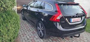 Black Volvo V60 2011 in Alytus, with an engine capacity of 2.00 L and mileage of 307 thousand km for 5850 €, photo 3 on AUTOMOTO.COM.LV