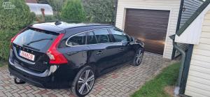 Black Volvo V60 2011 in Alytus, with an engine capacity of 2.00 L and mileage of 307 thousand km for 5850 €, photo 6 on AUTOMOTO.COM.LV