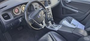 Black Volvo V60 2011 in Alytus, with an engine capacity of 2.00 L and mileage of 307 thousand km for 5850 €, photo 13 on AUTOMOTO.COM.LV