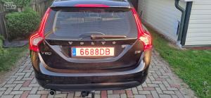 Black Volvo V60 2011 in Alytus, with an engine capacity of 2.00 L and mileage of 307 thousand km for 5850 €, photo 27 on AUTOMOTO.COM.LV