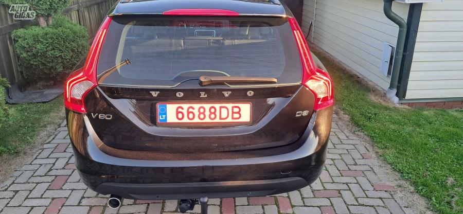 Black Volvo V60 2011 in Alytus, with an engine capacity of 2.00 L and mileage of 307 thousand km for 5850 €, photo 27 on AUTOMOTO.COM.LV