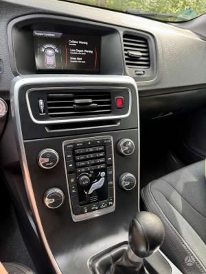 Black Volvo V60 2011 in Kaunas, with an engine capacity of 1.56 L and mileage of 325 thousand km for 4500 €, photo 13 on AUTOMOTO.COM.LV