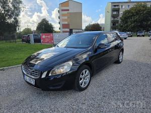 Melns Volvo V60 2011 Ventspils, ar dzinēja tilpumu 2.00 L un nobraukumu 286 tūkst. km par 4500 €, foto  vietnē AUTOMOTO.COM.LV
