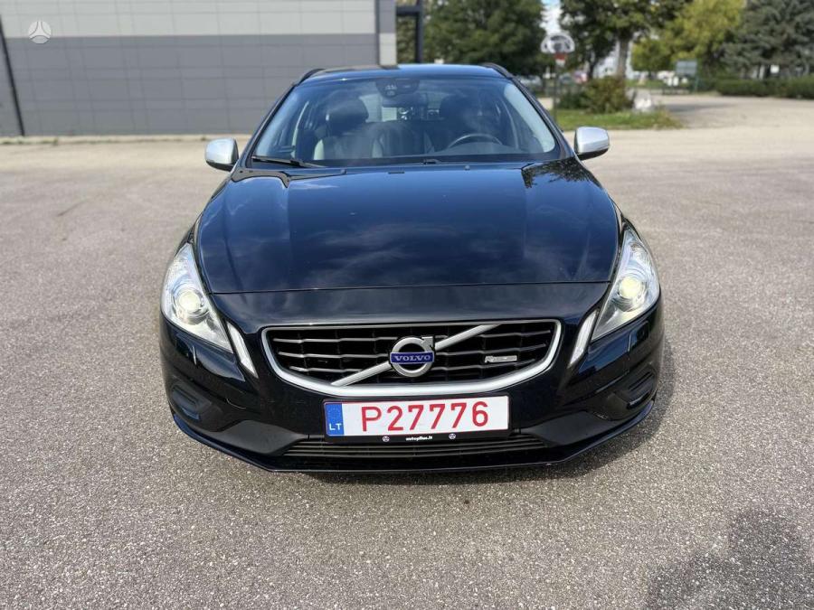 Черный Вольво B60 2011 в Укмерге, объемом двигателя 1.98 л и пробегом 237 тыс. км за 4650 €, фото 3 на AUTOMOTO.COM.LV