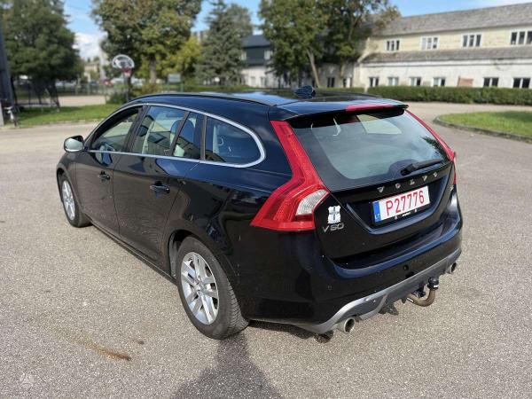 Вольво B60 2011 в Укмерге на AUTOMOTO.COM.LV Черный Вольво B60 2011 в Укмерге, объемом двигателя 1.98 л и пробегом 237 тыс. км за 4650 €, фото 6 на AUTOMOTO.COM.LV