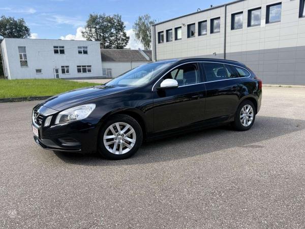Вольво B60 2011 в Укмерге на AUTOMOTO.COM.LV Черный Вольво B60 2011 в Укмерге, объемом двигателя 1.98 л и пробегом 237 тыс. км за 4650 €, фото 9 на AUTOMOTO.COM.LV