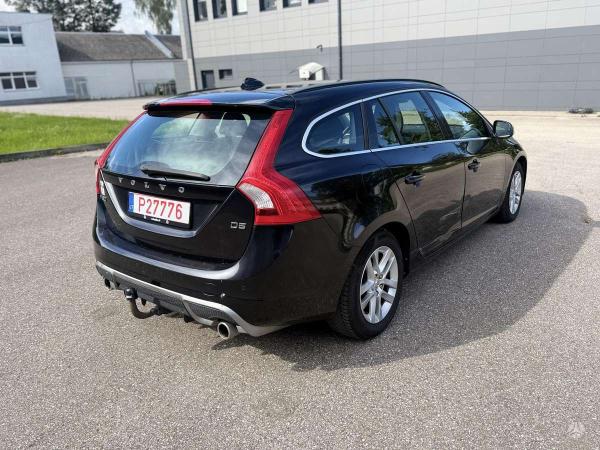 Вольво B60 2011 в Укмерге на AUTOMOTO.COM.LV Черный Вольво B60 2011 в Укмерге, объемом двигателя 1.98 л и пробегом 237 тыс. км за 4650 €, фото 10 на AUTOMOTO.COM.LV