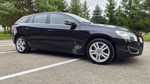 Melns Volvo V60 2011 Kauņa, ar dzinēja tilpumu 2.00 L un nobraukumu 316 tūkst. km par 5350 €, foto 6 vietnē AUTOMOTO.COM.LV