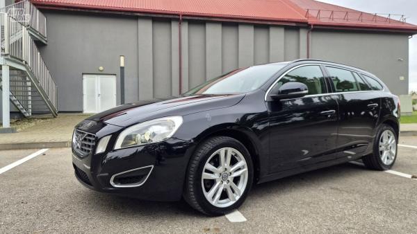 Melns Volvo V60 2011 Kauņa, ar dzinēja tilpumu 2.00 L un nobraukumu 316 tūkst. km par 5350 €, foto 7 vietnē AUTOMOTO.COM.LV