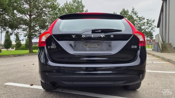 Melns Volvo V60 2011 Kauņa, ar dzinēja tilpumu 2.00 L un nobraukumu 316 tūkst. km par 5350 €, foto 8 vietnē AUTOMOTO.COM.LV