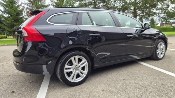 Melns Volvo V60 2011 Kauņa, ar dzinēja tilpumu 2.00 L un nobraukumu 316 tūkst. km par 5350 €, foto 10 vietnē AUTOMOTO.COM.LV